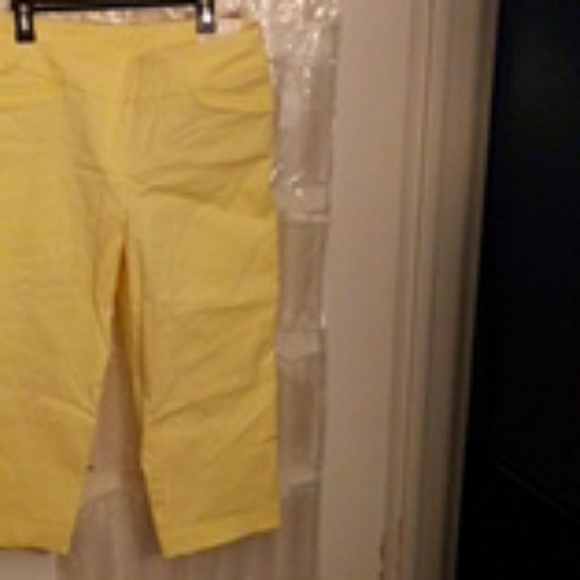 Westbound | Pants & Jumpsuits | Yellow Capri Pants Brand New | Poshmark